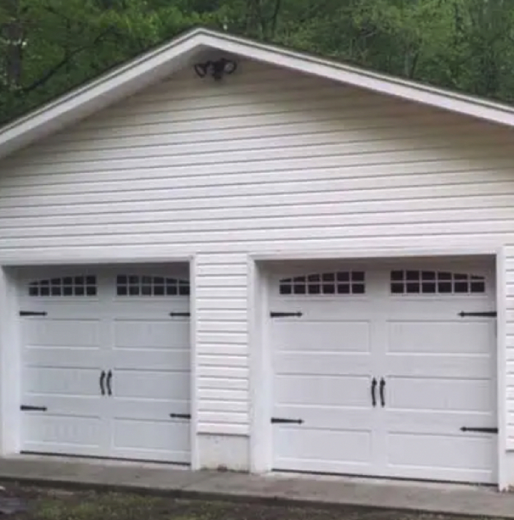 Reasons You Should Get a Vinyl Garage Door - Marvin Allan Doors